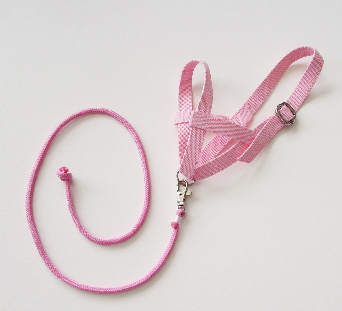 Pink halter and lead rope – Laurel Designs
